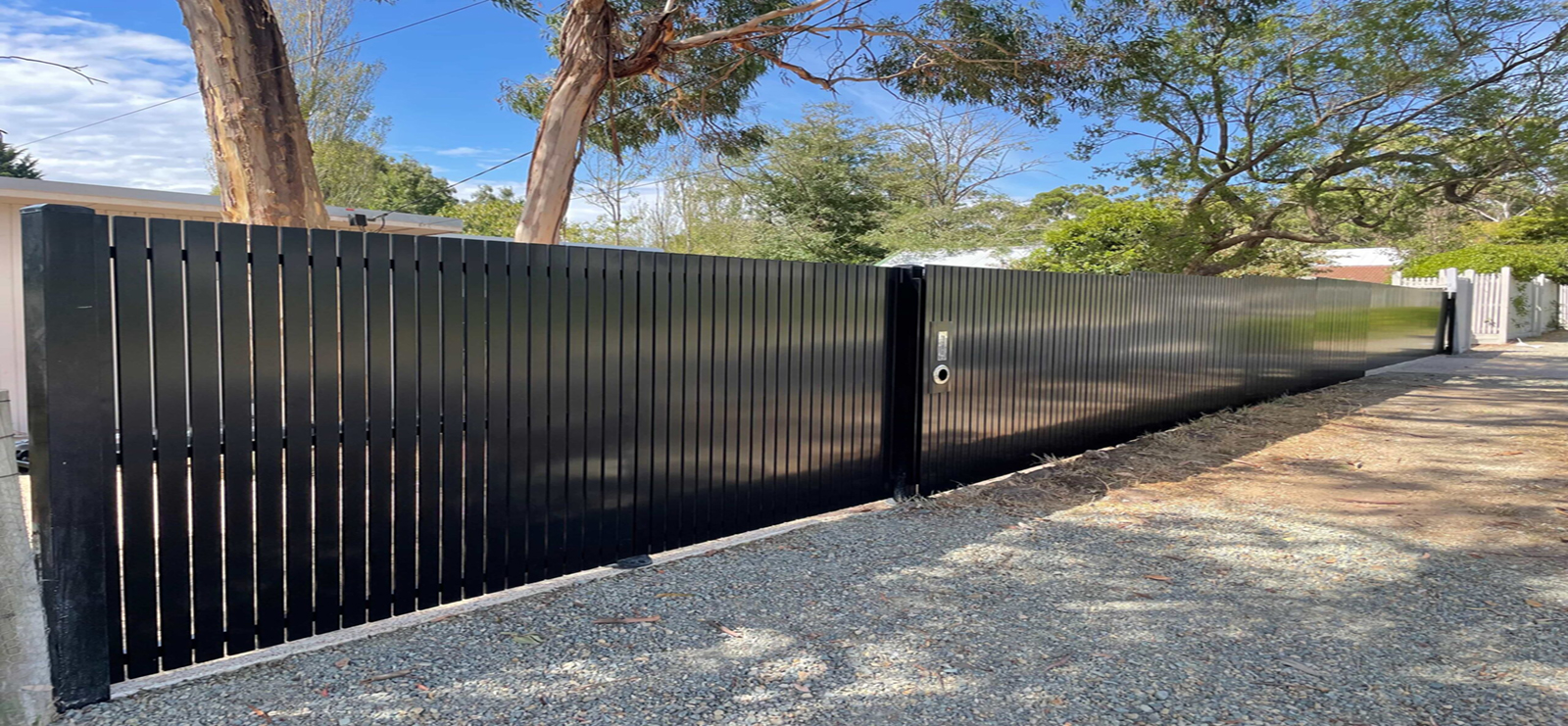 J & G Fencing - Huskyard Builds Pty Ltd